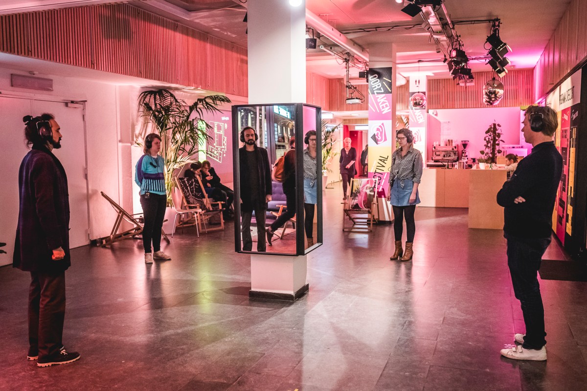 LASER TALK – Immersive listening with Roel Heremans and Esther Venrooij – Bureau Doove